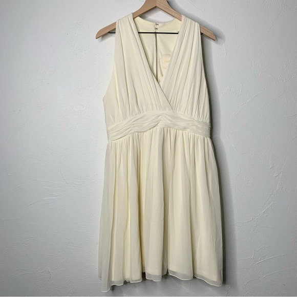 Modcloth | Dresses | Modcloth Xl Ivory Cream V Neck Sleeveless Mini ...